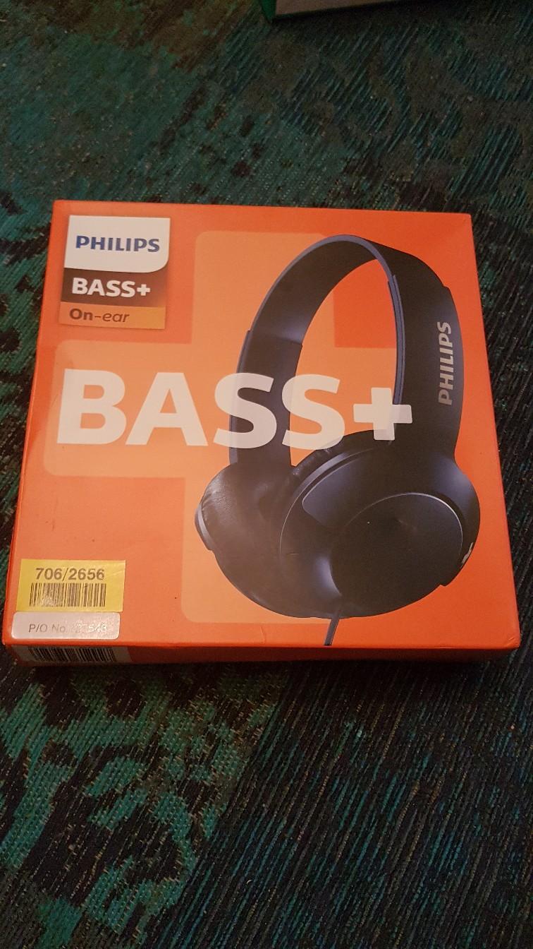 PHILIPS BASS+ HEADPHONES in E17 London Borough of Waltham Forest für 15 ...
