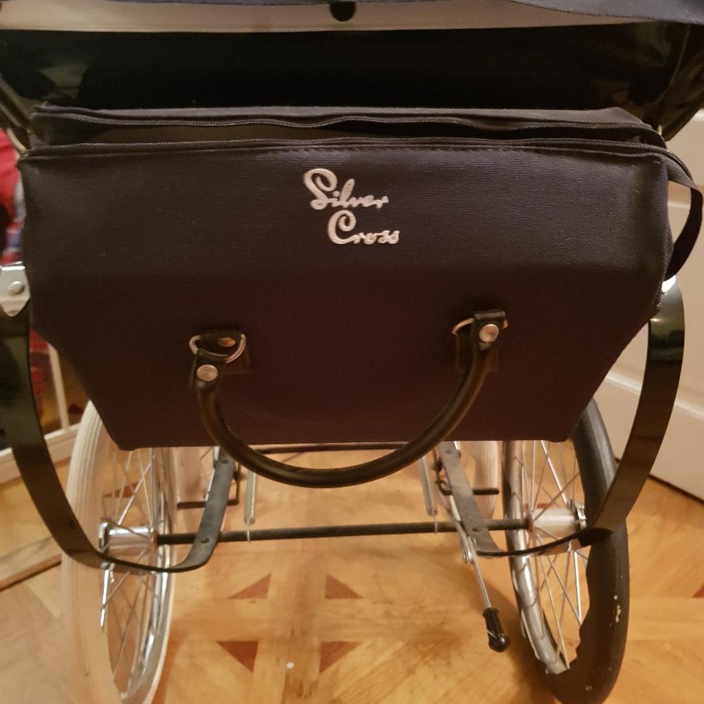old fashion silver cross dolls pram in London Borough of Havering für 150,00 £ zum Verkauf ...