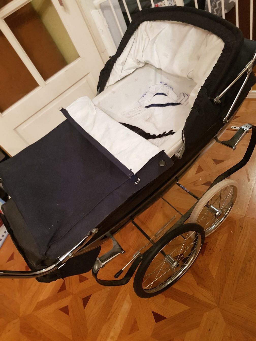 old fashion silver cross dolls pram in London Borough of Havering für ...