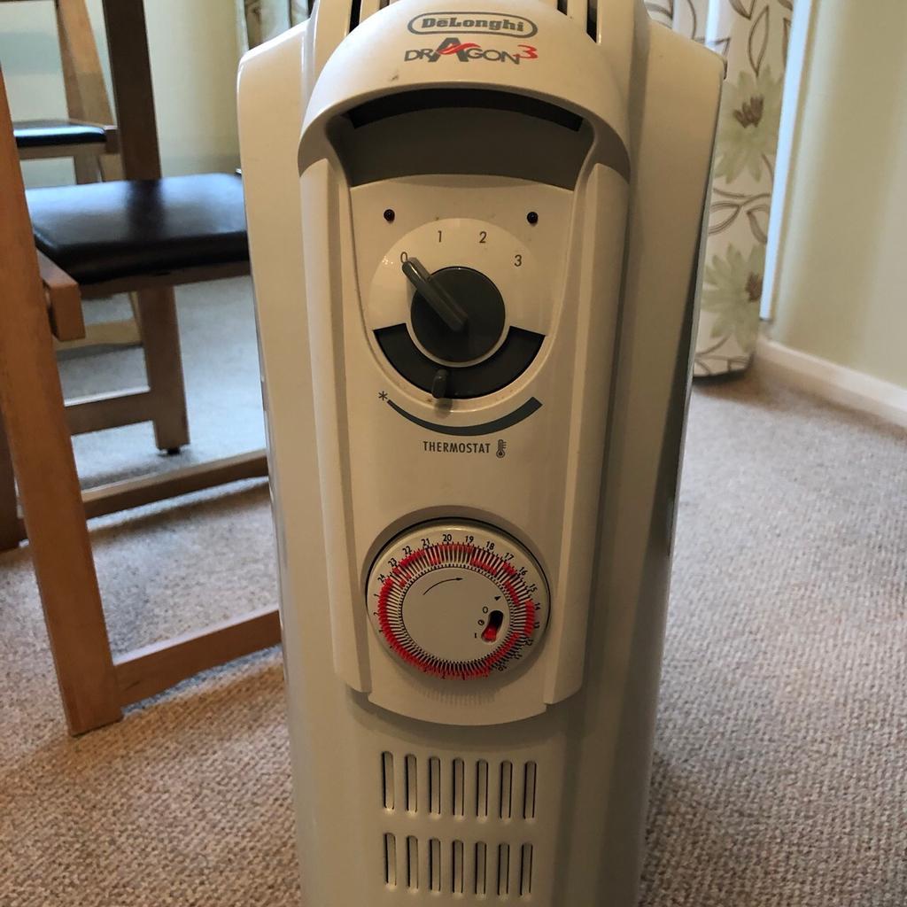DeLonghi Dragon 3 Oil-Filled Radiator 2.5kW in SW19 London für 30,00 ...