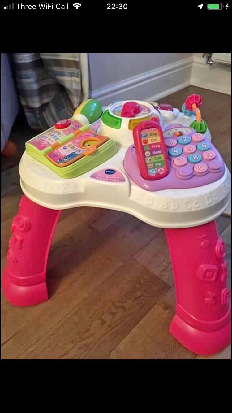 Girls VTech Activity Table in B47 Bromsgrove für 10,00 £ zum Verkauf ...