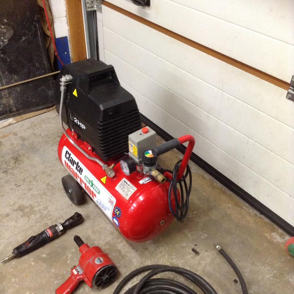 Clark air compressor in Nottinghamshire für 120,00 £ zum Verkauf ...