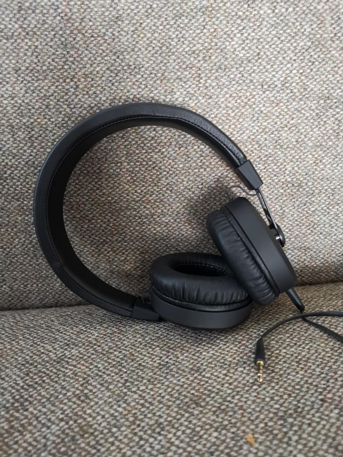 tudor by rolex over ear headphones in SS5 Rochford für 50,00 £ zum ...