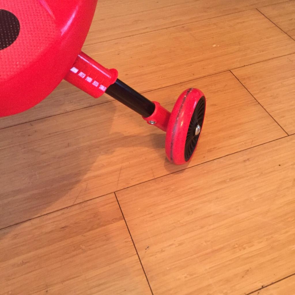 Ladybug scuttle bike in WS10 Walsall für £ 10,00 zum Verkauf | Shpock AT