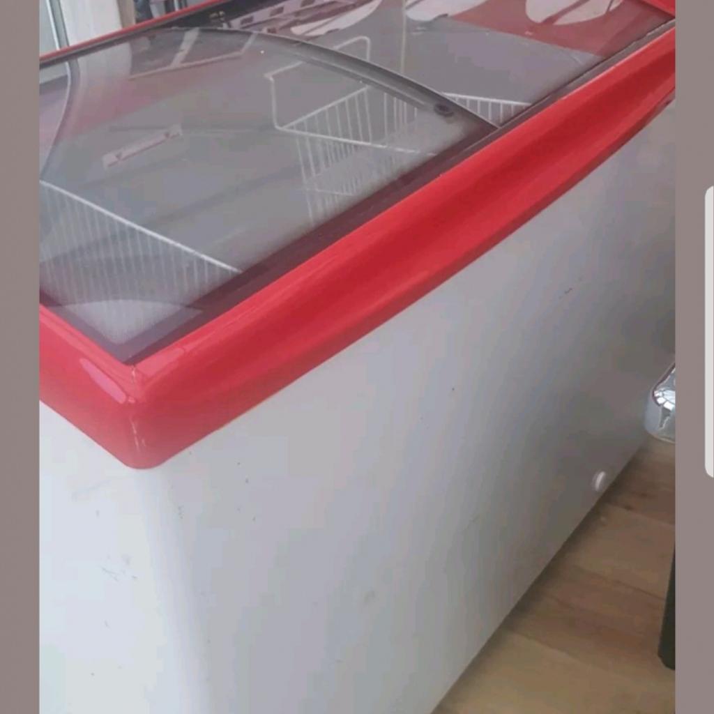 Large Chest Freezer with sliding doors in L35 Knowsley für £ 110,00 zum ...