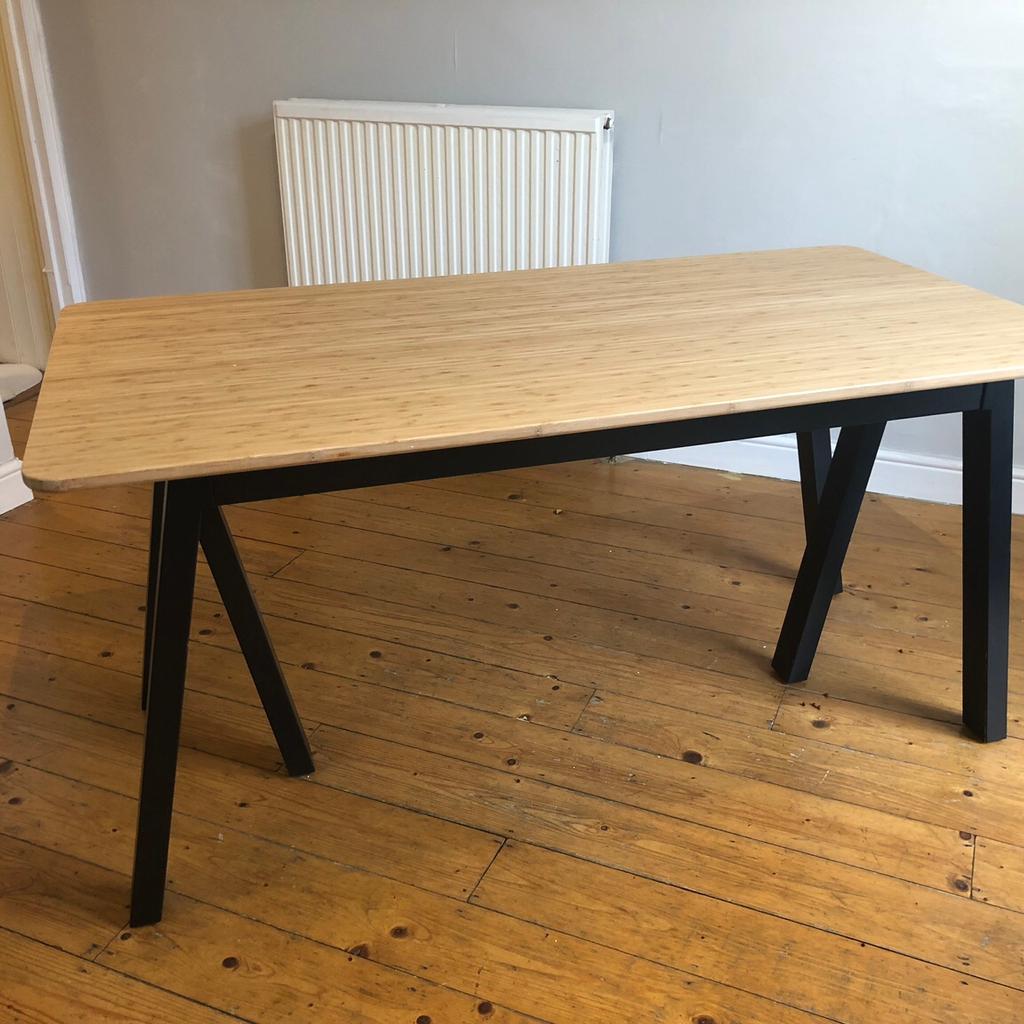 Vraryd table top store
