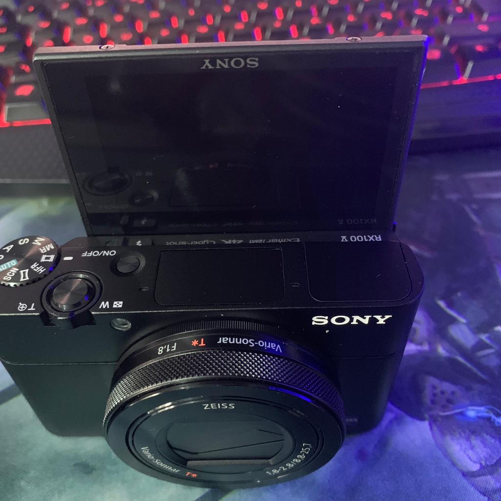 Sony rx100 mark v (mark 5) plus 2 batteries in B11 Birmingham für 455 ...