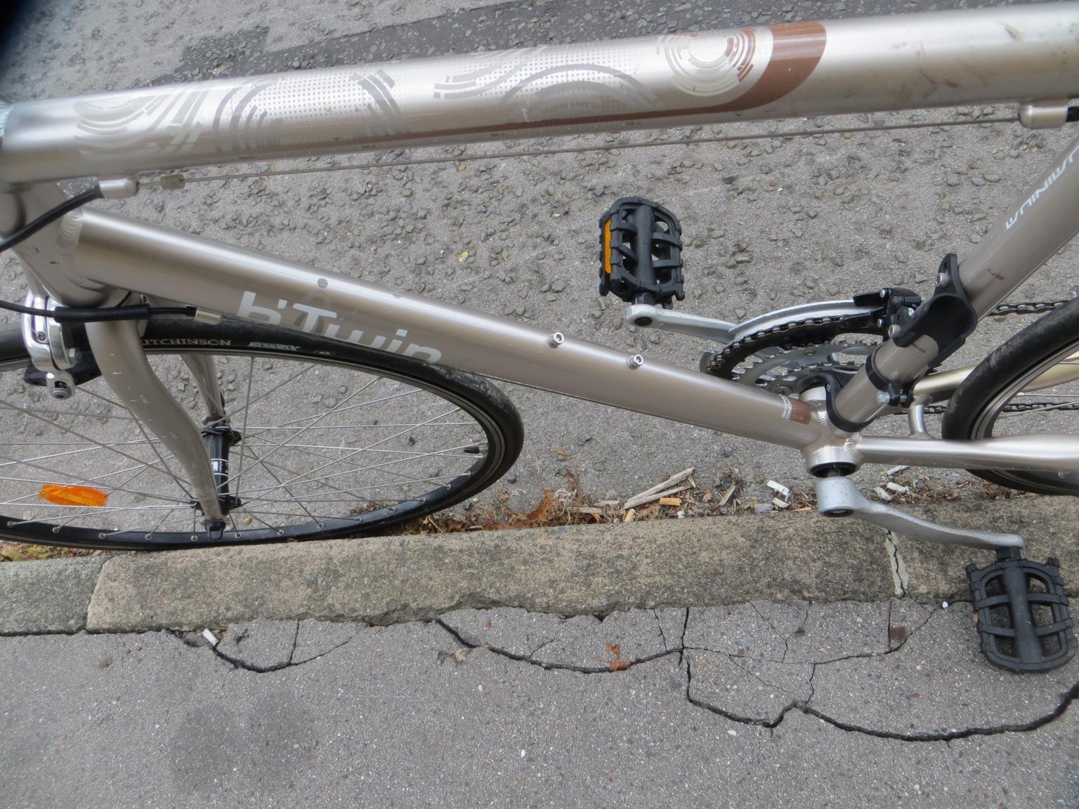 Decathlon B'TWIN TRIBAN 100 JUNIOR ROAD BIKE in CR7 Croydon for £150.00 ...