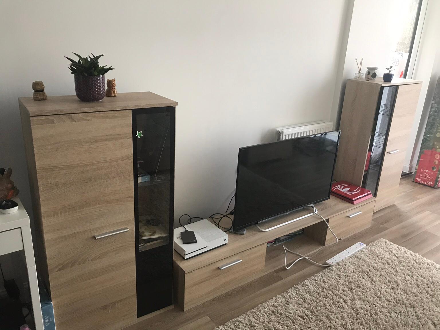 Tv unit and side cabinets in CB2 Cambridgeshire für 95,00 £ zum Verkauf ...