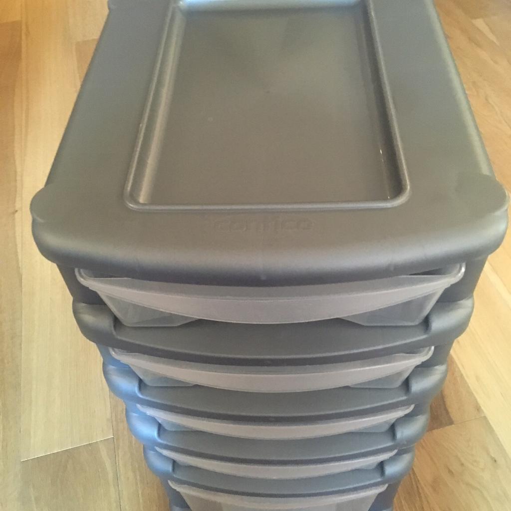 Grey plastic drawers in SW15 Wandsworth for £10.00 for sale | Shpock
