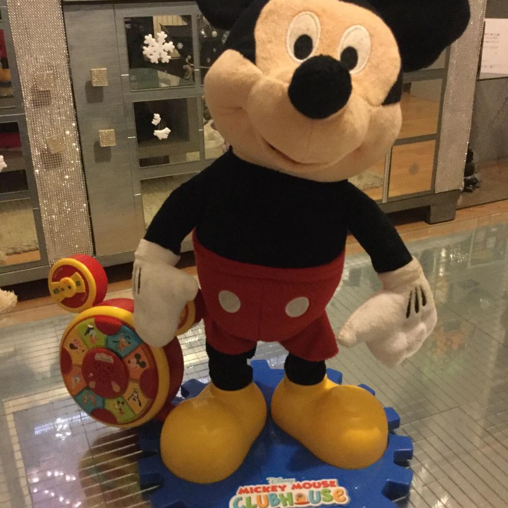 Mickey Mouse story teller in SE18 Greenwich for £10.00 for sale | Shpock