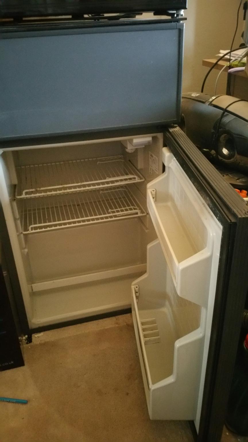 indel b fridge freezer 12v/24v for caravan in W2 London für £ 180,00 zum Verkauf | Shpock AT