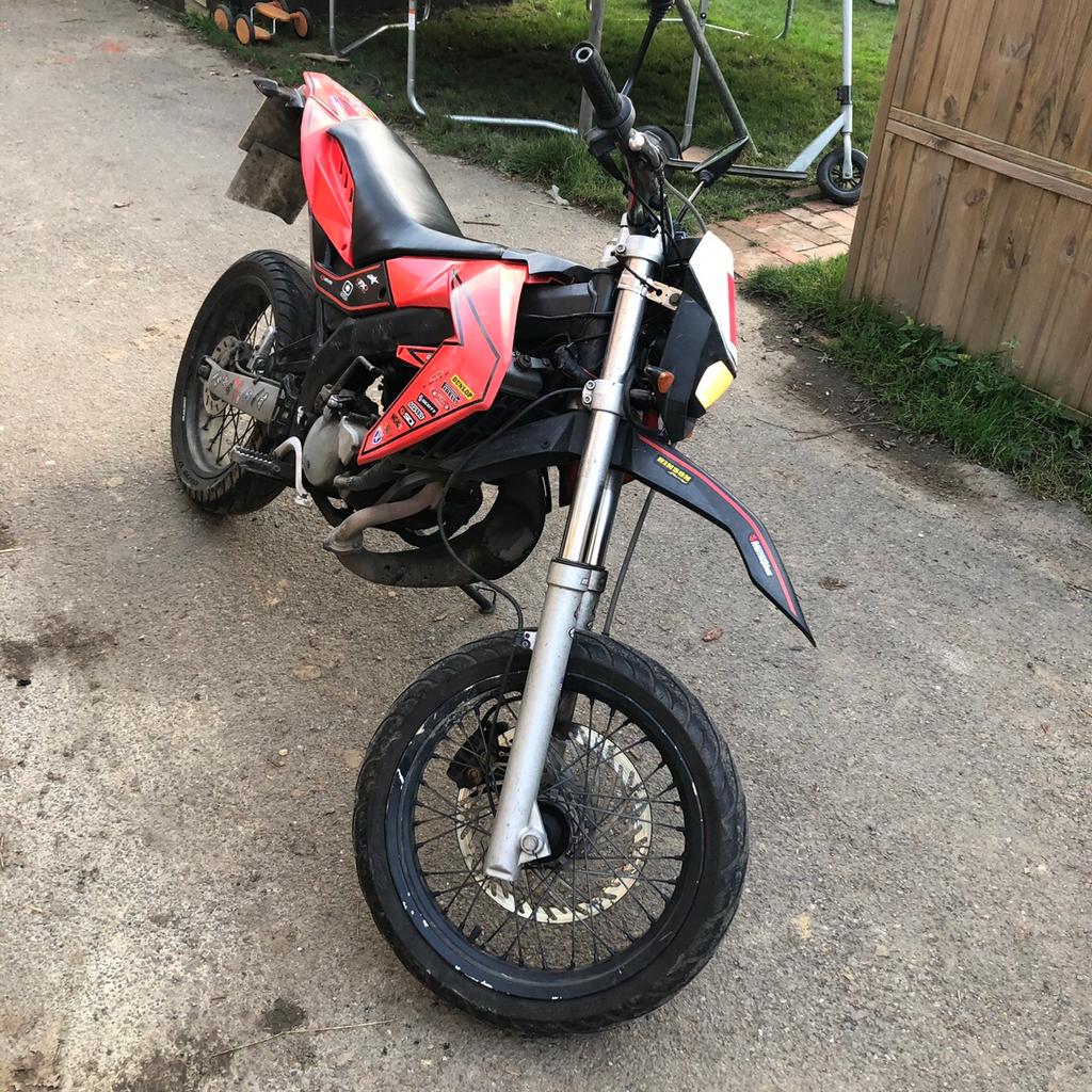 Aprilia sx50- amazing condition in Mid Sussex for £1,295.00 for sale ...
