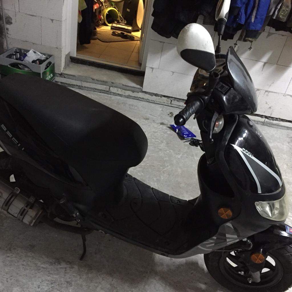 Keeway Markenroller Moped Mofa Mokick Roller in 22087 Hohenfelde für € ...