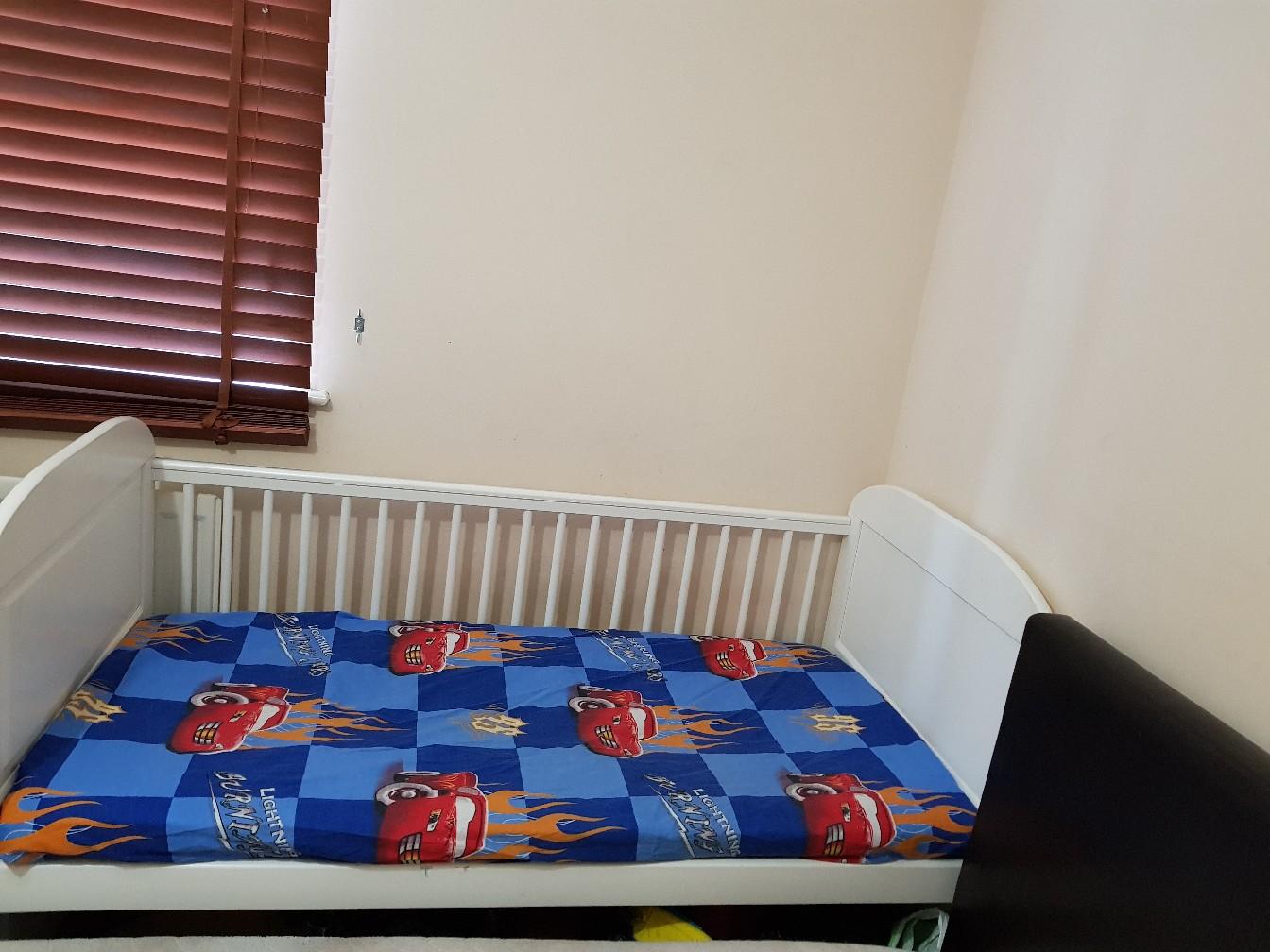 cot bed for kids in SL3 Langley für £ 40,00 zum Verkauf | Shpock AT