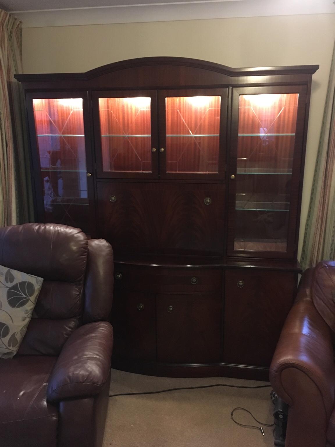 Stag display cabinet. in South Kesteven für 40,00 £ zum Verkauf | Shpock DE