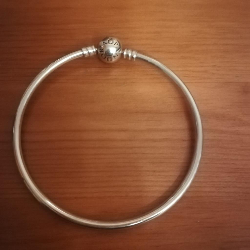 Pandora bangle in South Kesteven for £25.00 for sale | Shpock