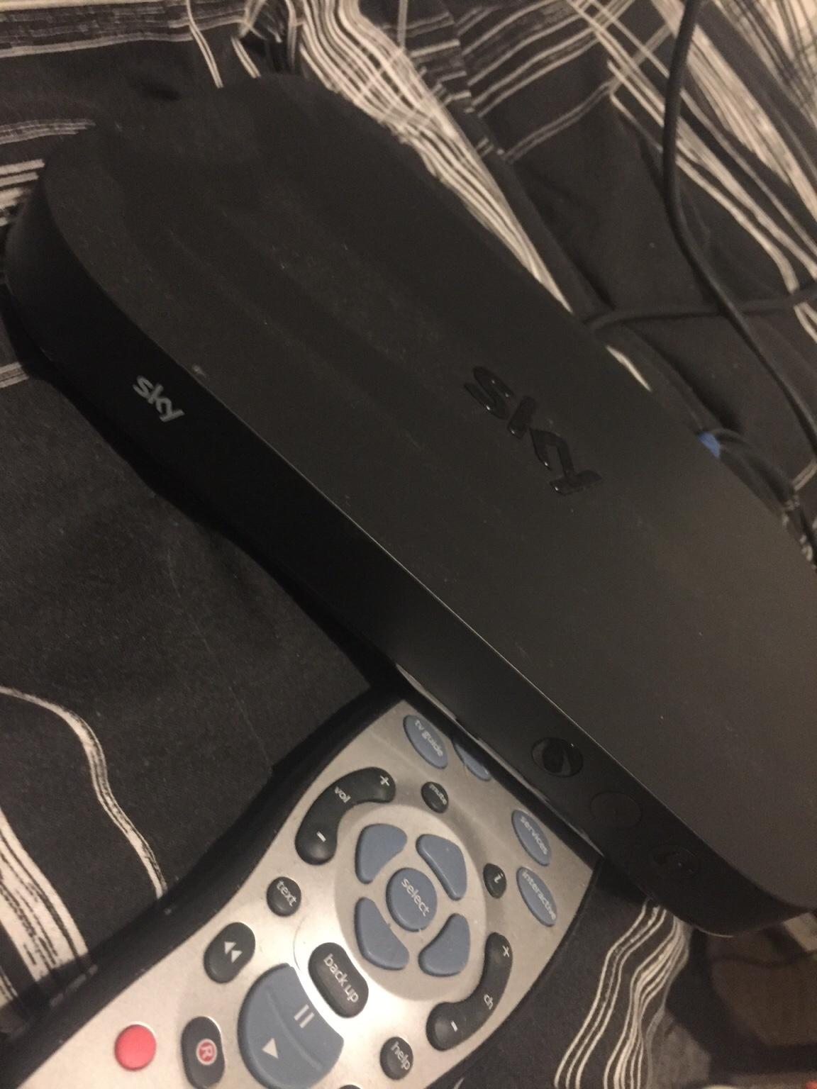Sky box with Remote in BB2 Hill für 10,00 £ zum Verkauf | Shpock DE