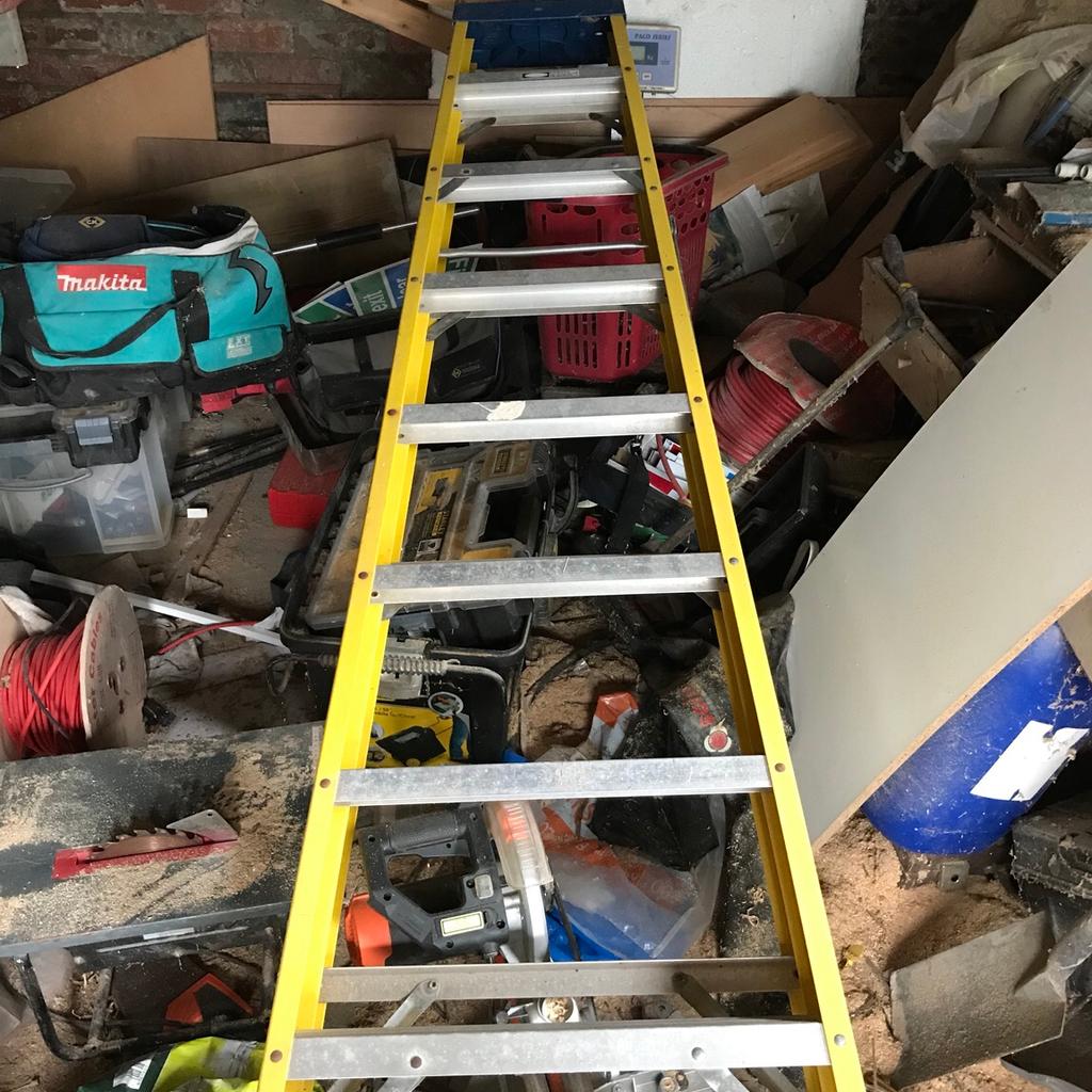 7ft fibre glass Step ladder in FY4 Moss für £ 50,00 zum Verkauf | Shpock AT