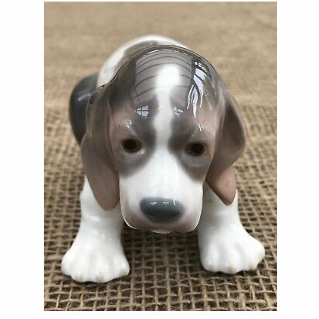 Lladro Beagle Puppy Sitting #1071 in London for £35.00 for sale | Shpock