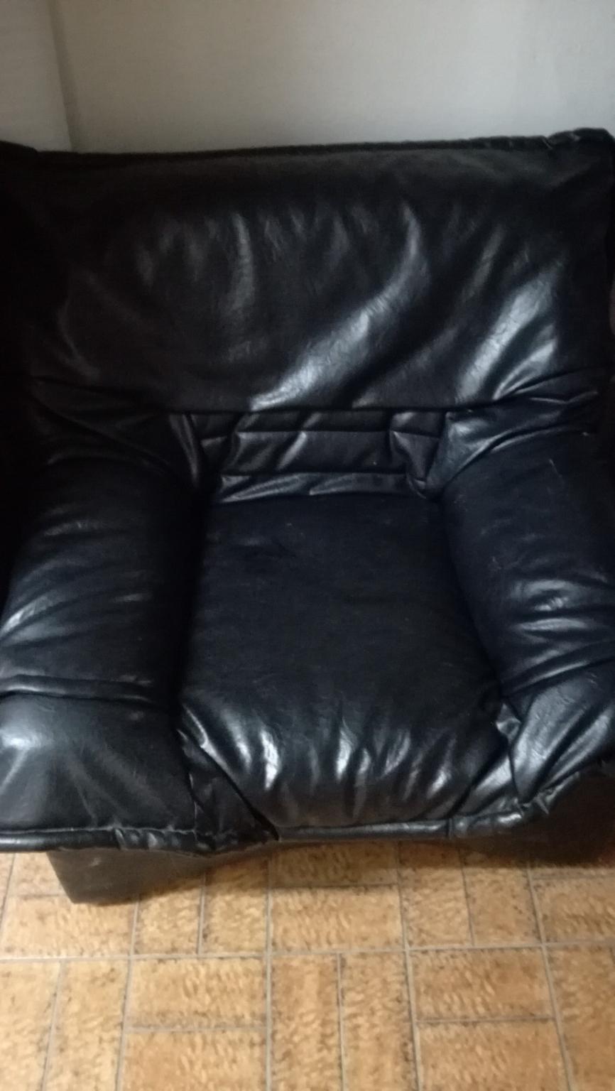 Ledercouch + Ledersessel in 6712 Thüringen für gratis zum Verkauf ...