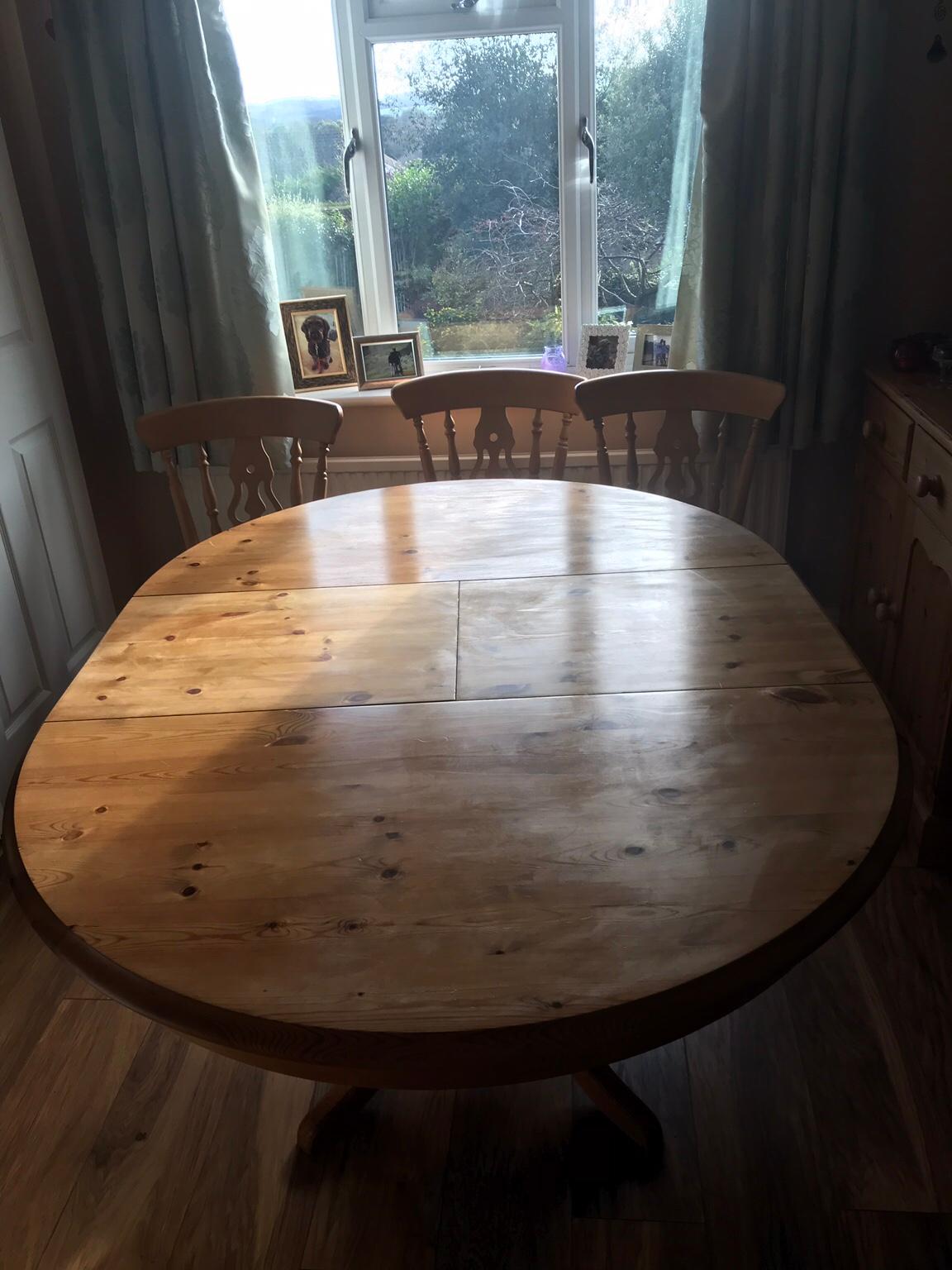 Solid pine extending dining table in TQ4 Galmpton für £ 25,00 zum ...