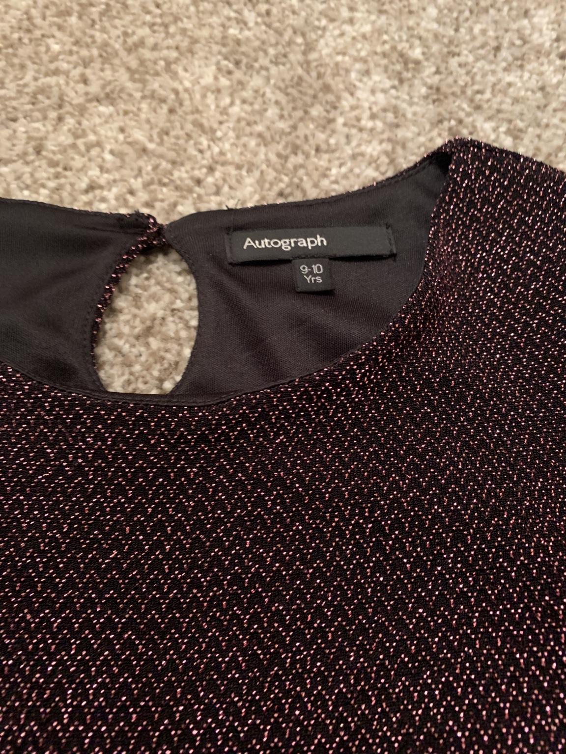 M&S girls sparkly dress age 9 to 10 in WN1 Wigan für £ 3,50 zum Verkauf | Shpock AT