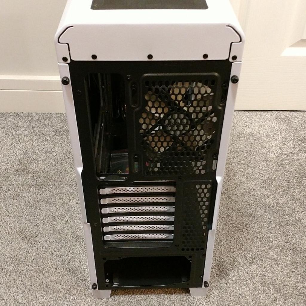 Gamemax Falcon ATX PC Case White RGB Window in NP19 Newport für 15,00 ...