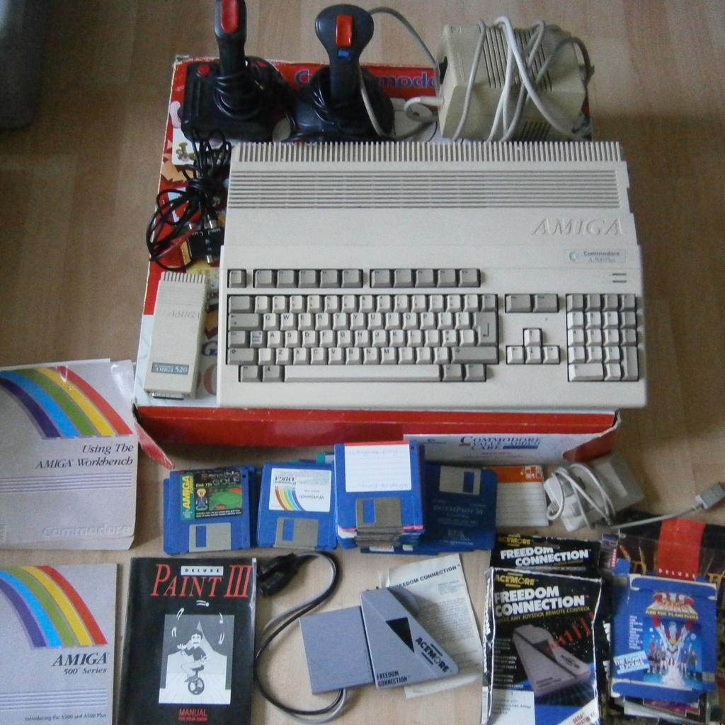 Cartoon Classics Commodore Amiga 500 Plus in S18 Derbyshire für 165,00 ...