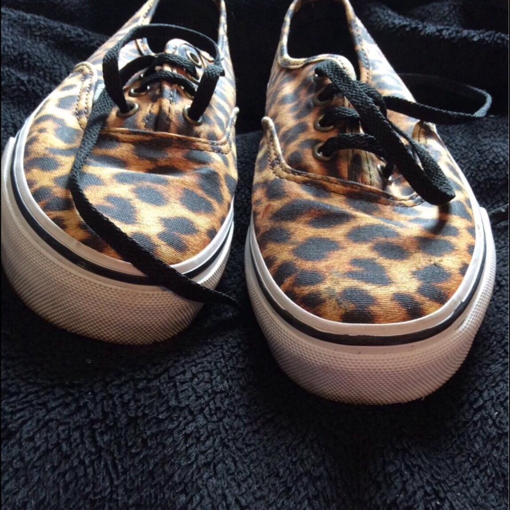 Rare leopard print and size 2 free in M25 Salford für gratis zum ...
