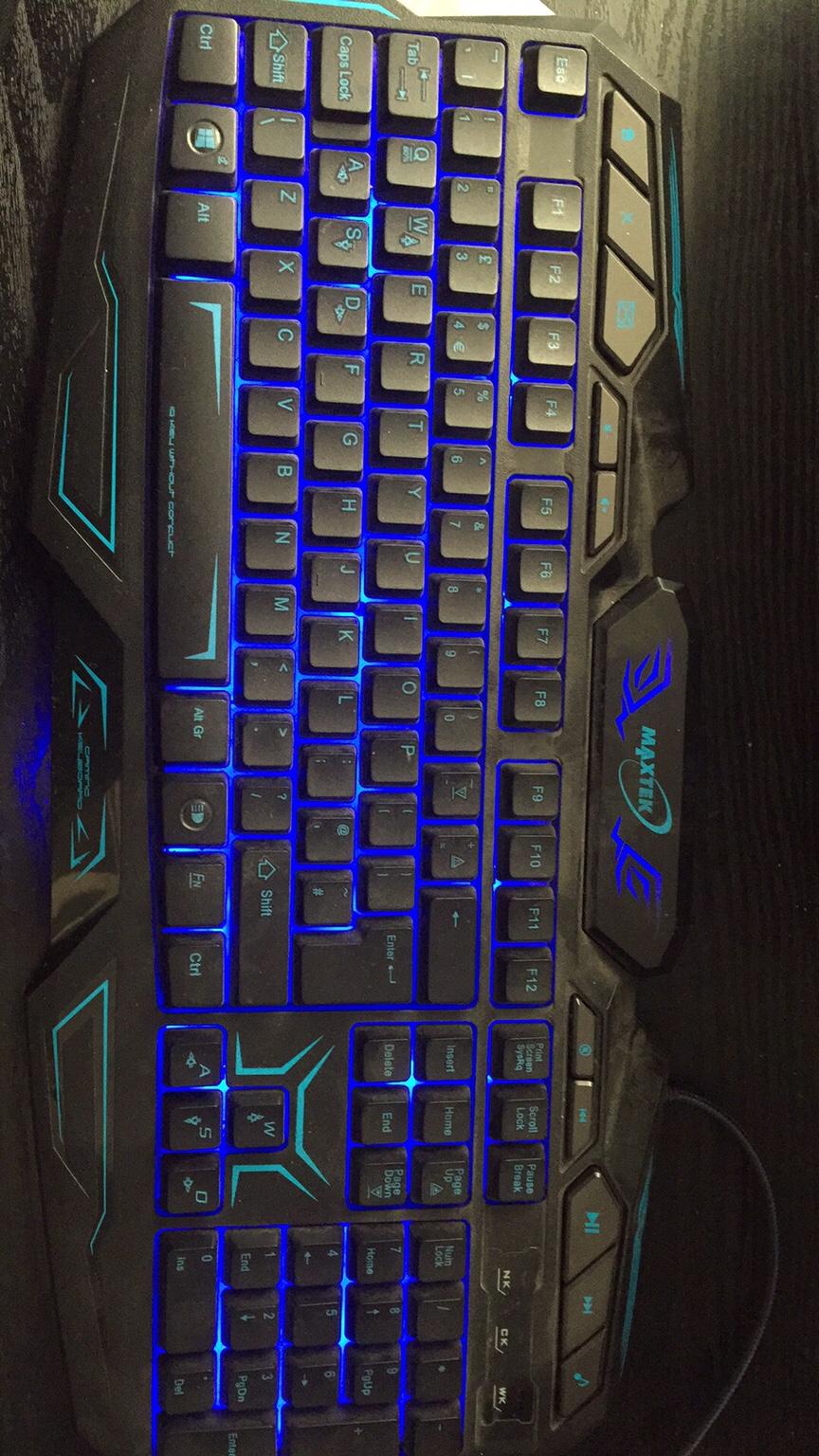 Blue RGB Gaming Keyboard in CH46 Wirral für 15,00 £ zum Verkauf | Shpock DE