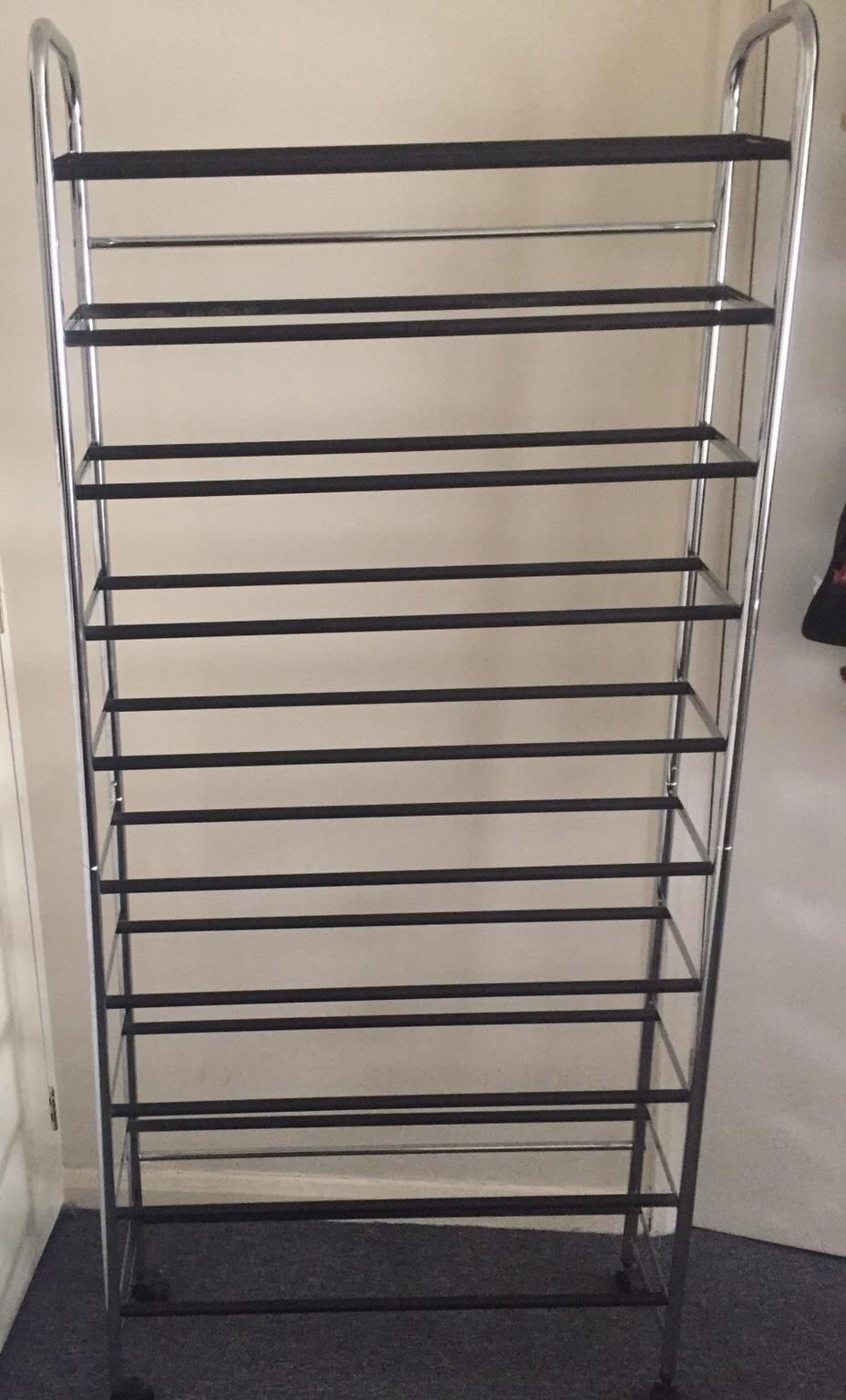 Shoe rack wheeled metal 40 pairs in W7 London Borough of Ealing für 10 ...
