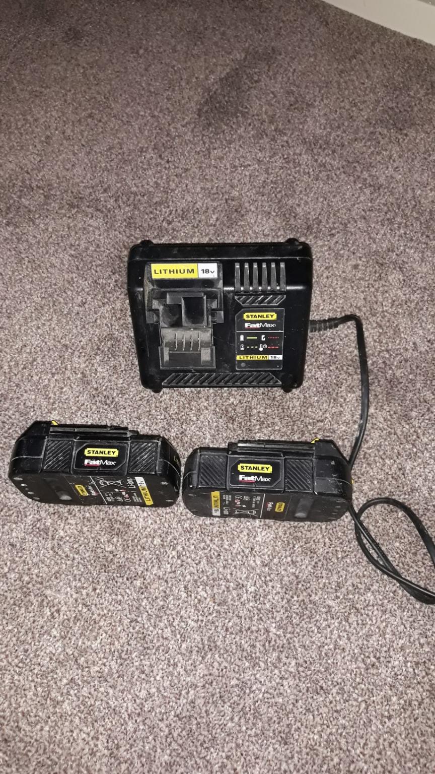 stanley fatmax 18v battery charger in LS27 Leeds für 45,00 £ zum ...