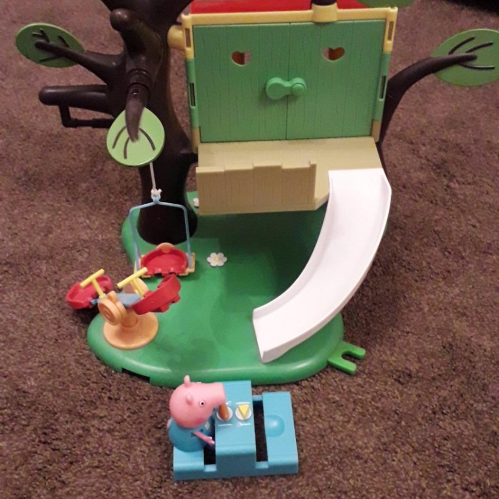 peppa pig deluxe house and tree house set in Dudley for £20.00 for sale ...