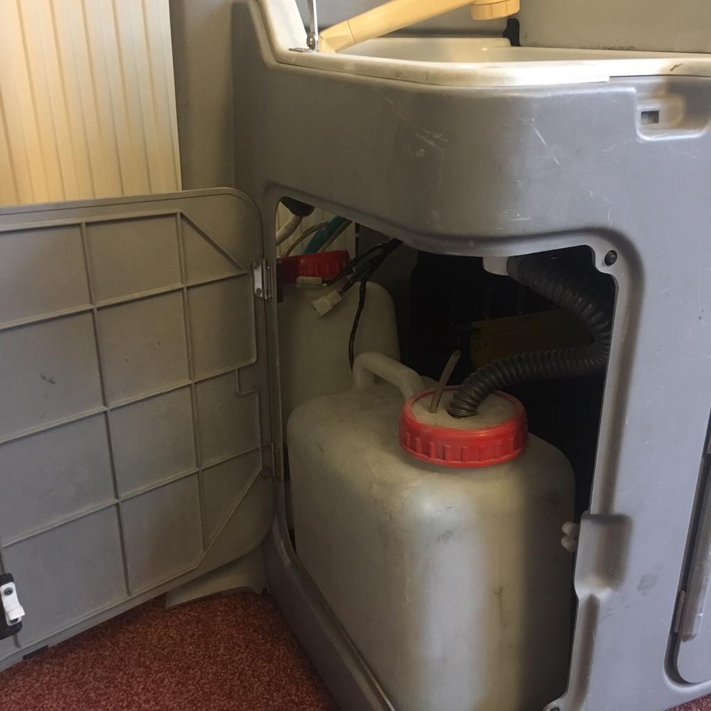 Mazda Bongo / Ford Freda Original Kitchen Pod in GU35 Hampshire für 120 ...