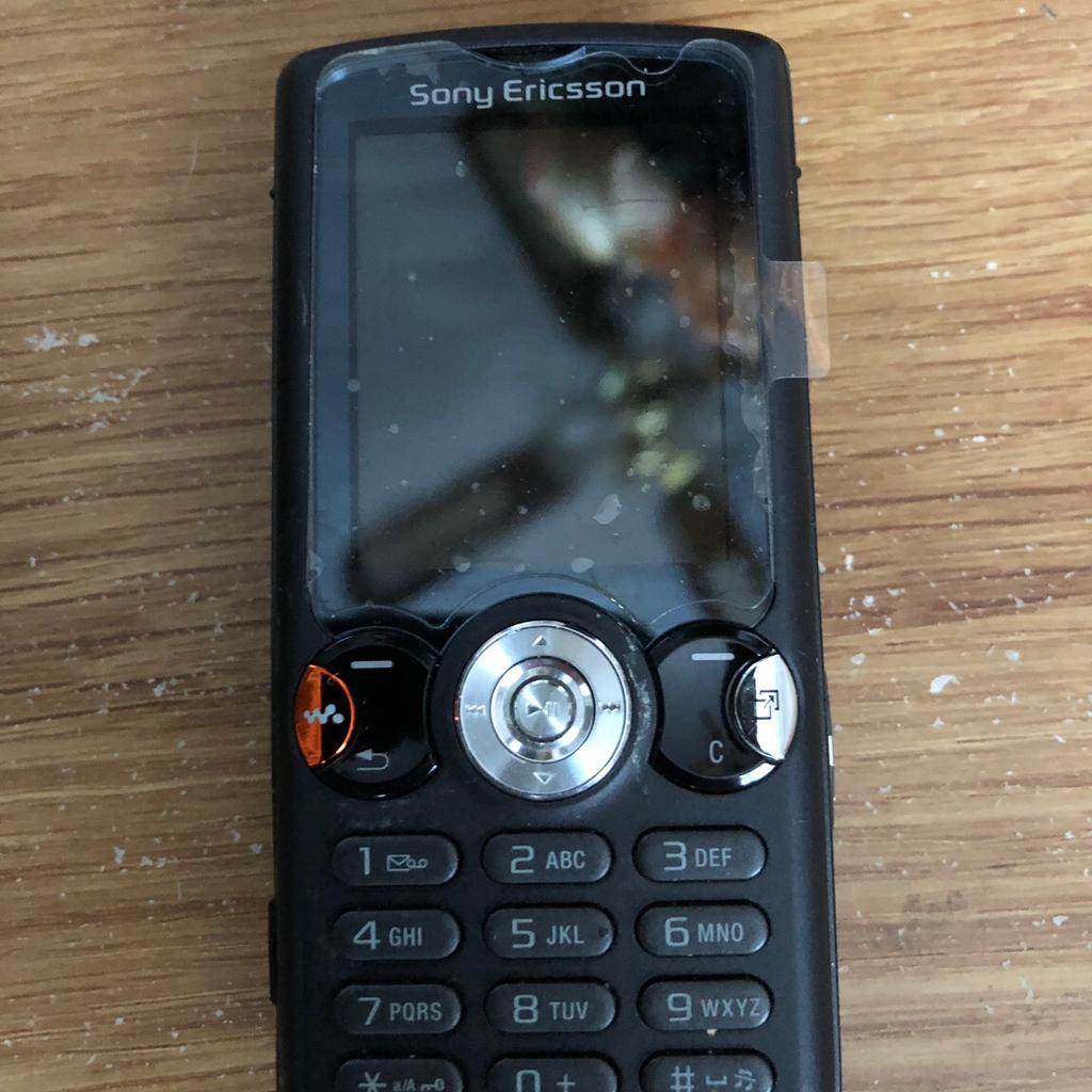 Sony Ericsson old mobile phone in RM3 Havering for £8.00 for sale | Shpock