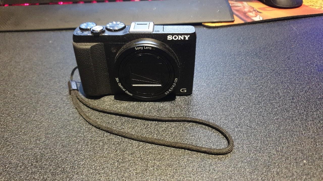 Sony Cyber-shot DSC-HX60V in RM1 Havering für 100,00 £ zum Verkauf ...