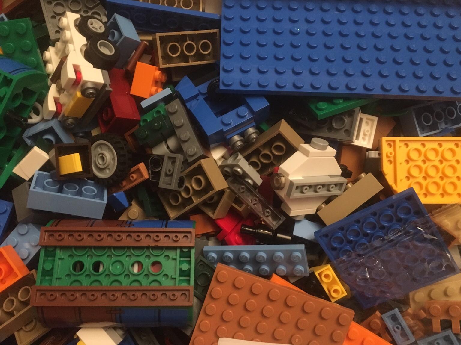 Genuine Lego mix 1kg £10 inc postage in B44 Birmingham für 10,00 £ zum ...