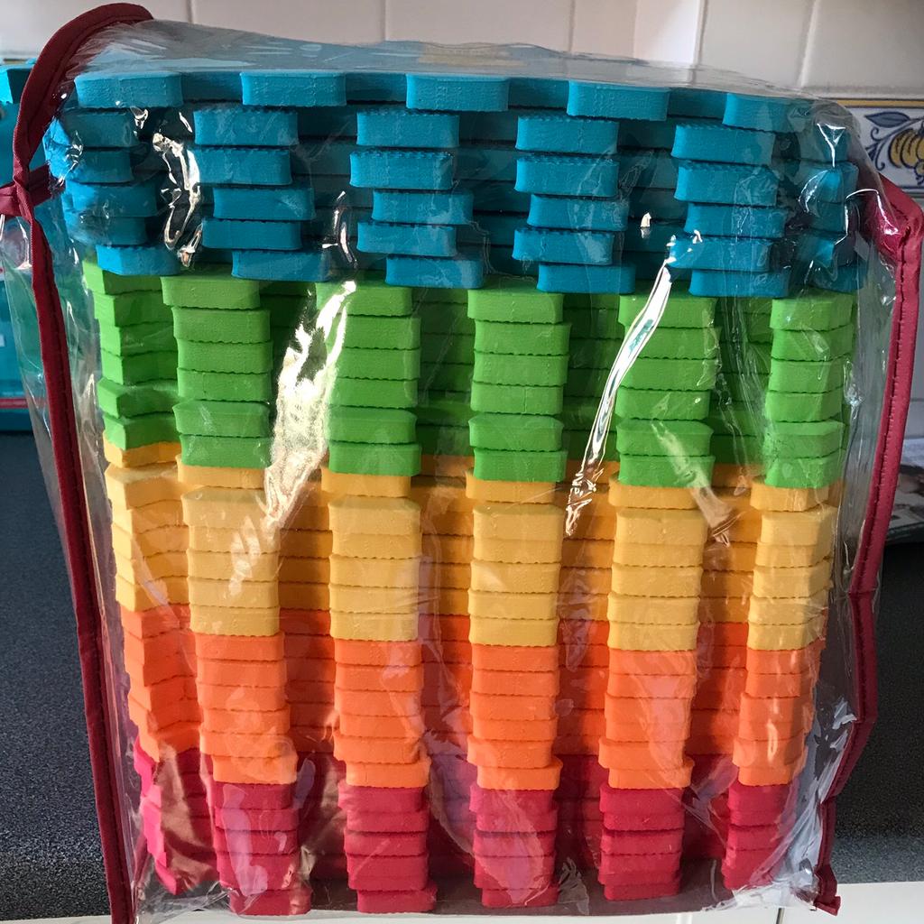 ELC Foam tiles for children in HP20 Aylesbury für £ 10,00 zum Verkauf ...
