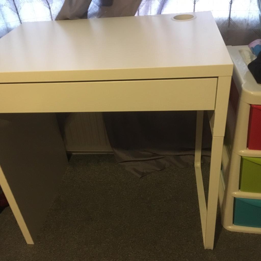 White ikea desk in HD4 Kirklees für 5,00 £ zum Verkauf | Shpock DE