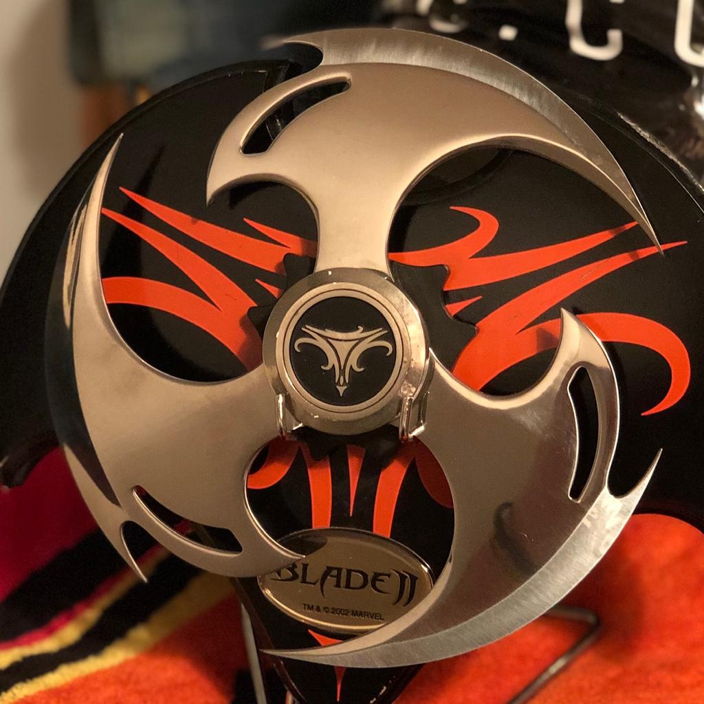 BLADE 2 CYCLONE Licensed Movie Prop Replica in SO40 Forest für £ 120,00 ...