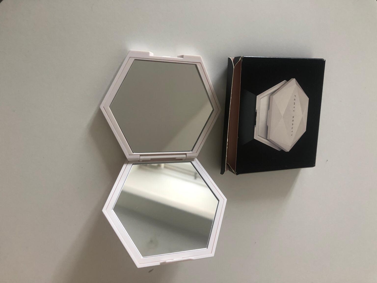 Fenty Beauty Compact Mirror in WC1H Camden for £15.00 for sale | Shpock