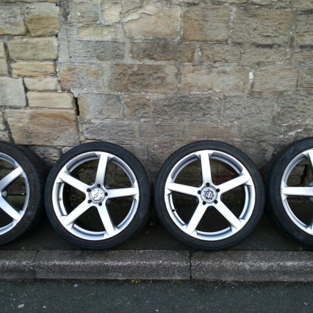 18" opel team dynamics wheels and centre caps in Stanley für 100,00 ...