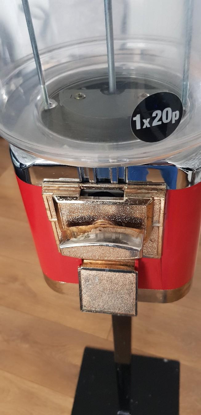 sweet machine takes 20p used for skittles in B63 Dudley für 60,00 £ zum ...