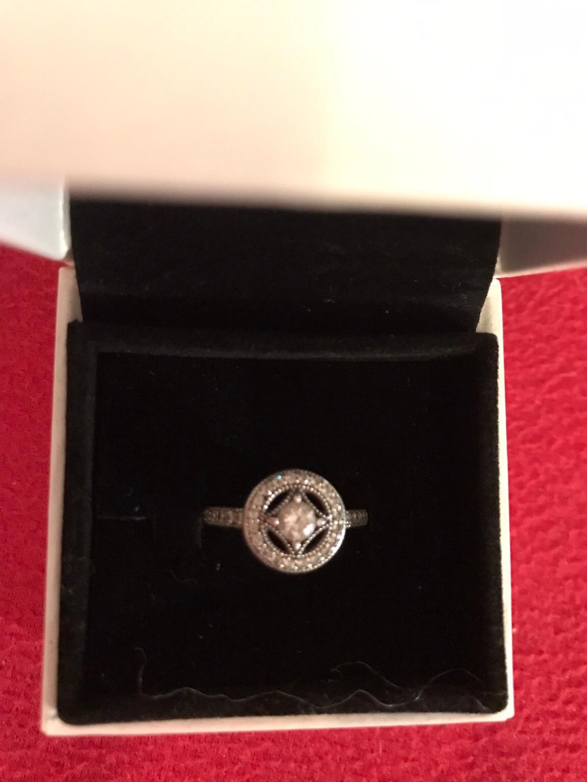 Vintage Allure Pandora ring in Kirklees für 30,00 £ zum Verkauf | Shpock DE