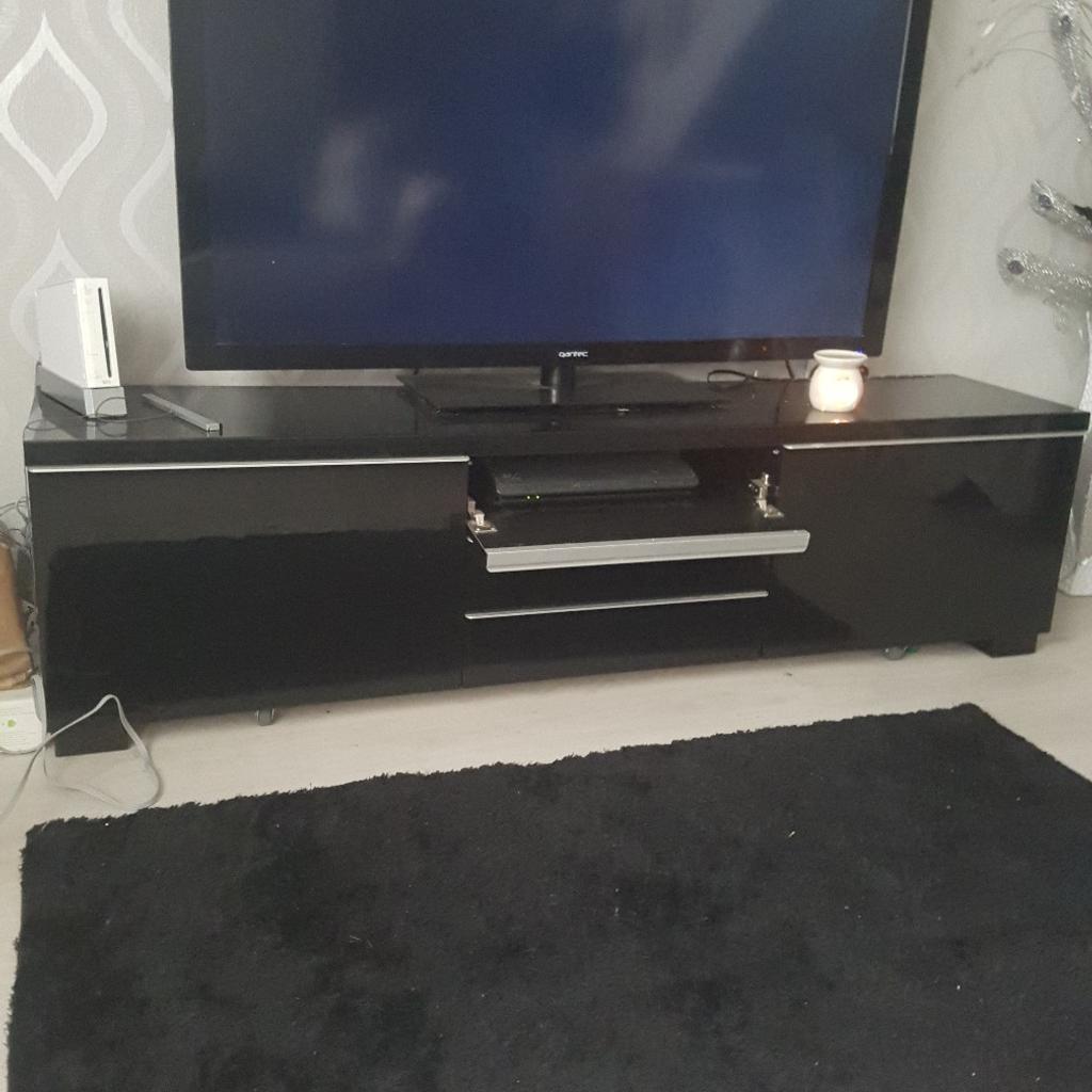 ikea black high gloss tv unit in WA10 Helens für 70,00 £ zum Verkauf ...