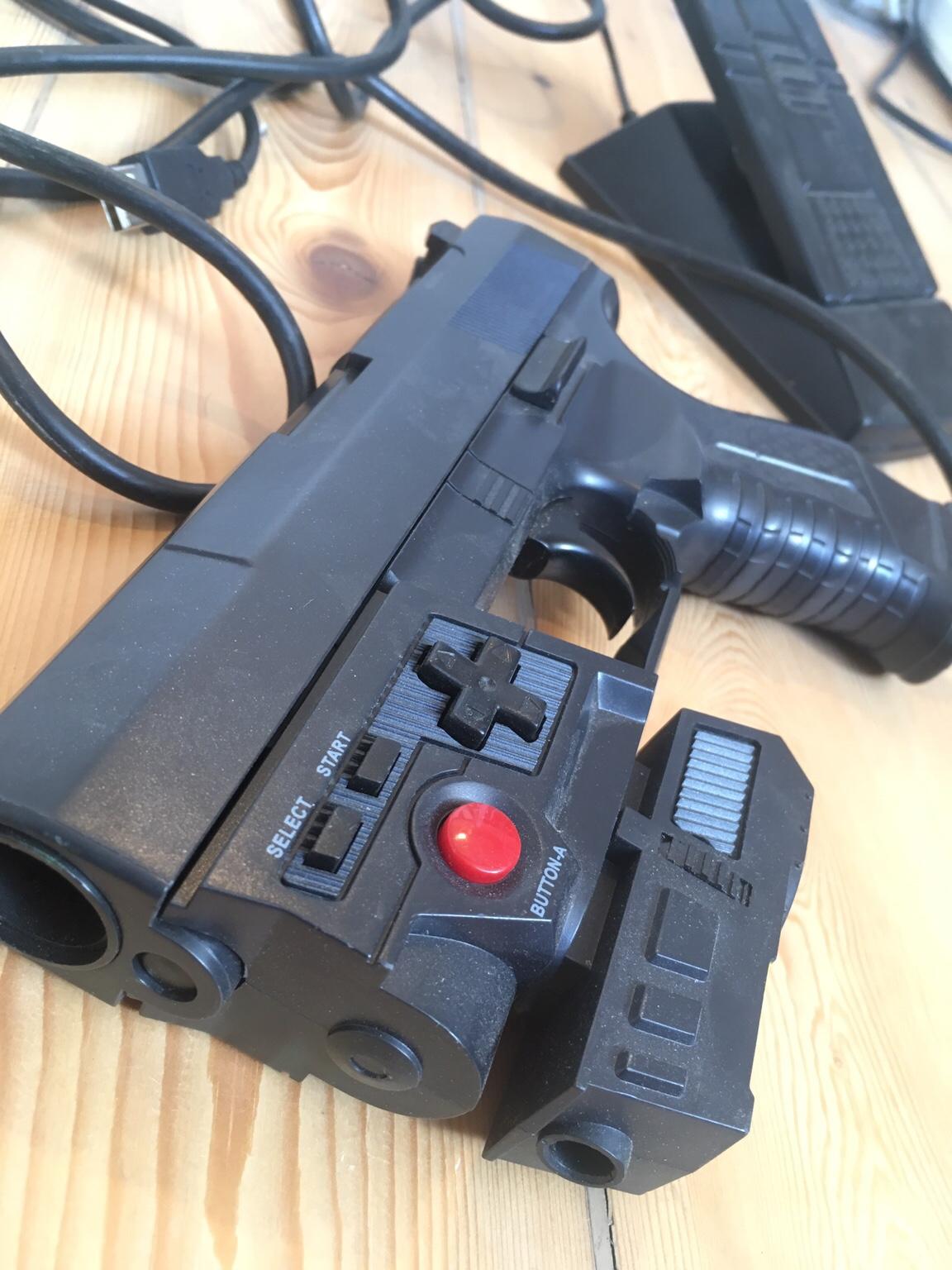 Logic 3 PS2 light gun controller and Game in LS6 Leeds für £ 12,50 zum ...