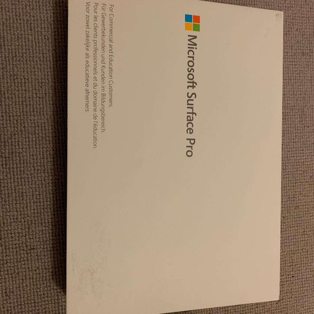 Microsoft Surface Pro - Empty Box! in Biggleswade für £ 10,00 zum ...