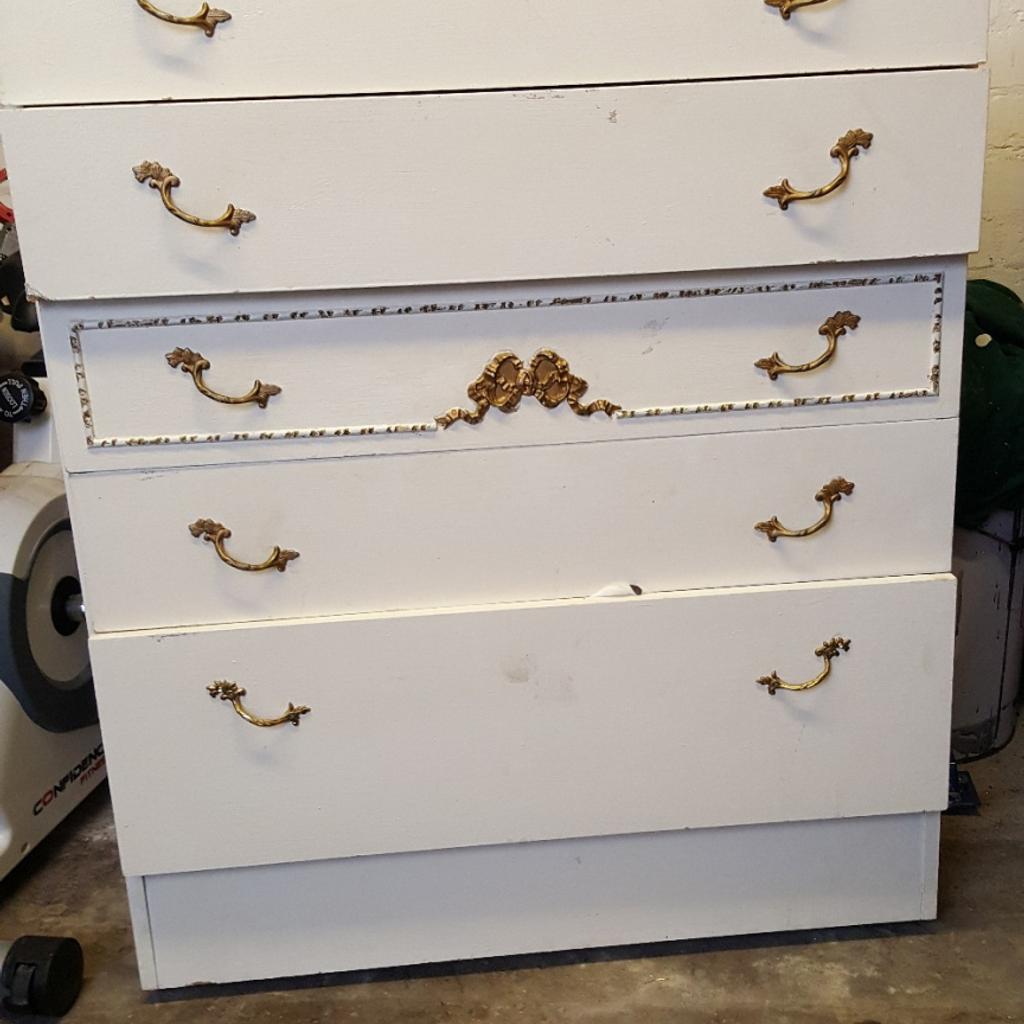 white draws in SR8 Peterlee für £ 10,00 zum Verkauf | Shpock AT