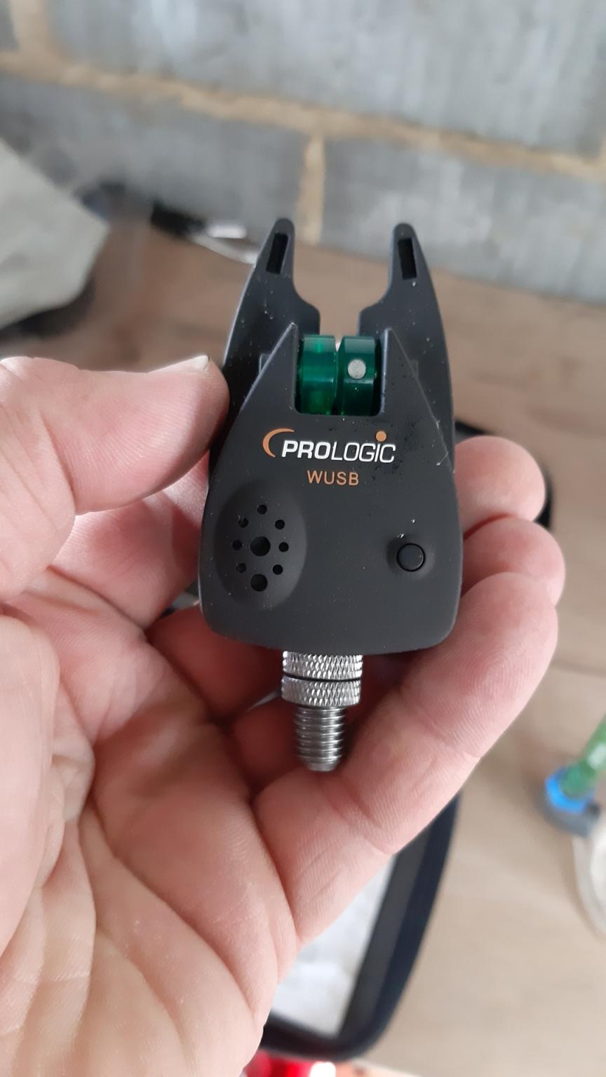 x4 pro logic mp3 wusb bite alarms + receiver. in SS7 Point für 40,00 £ zum Verkauf | Shpock DE